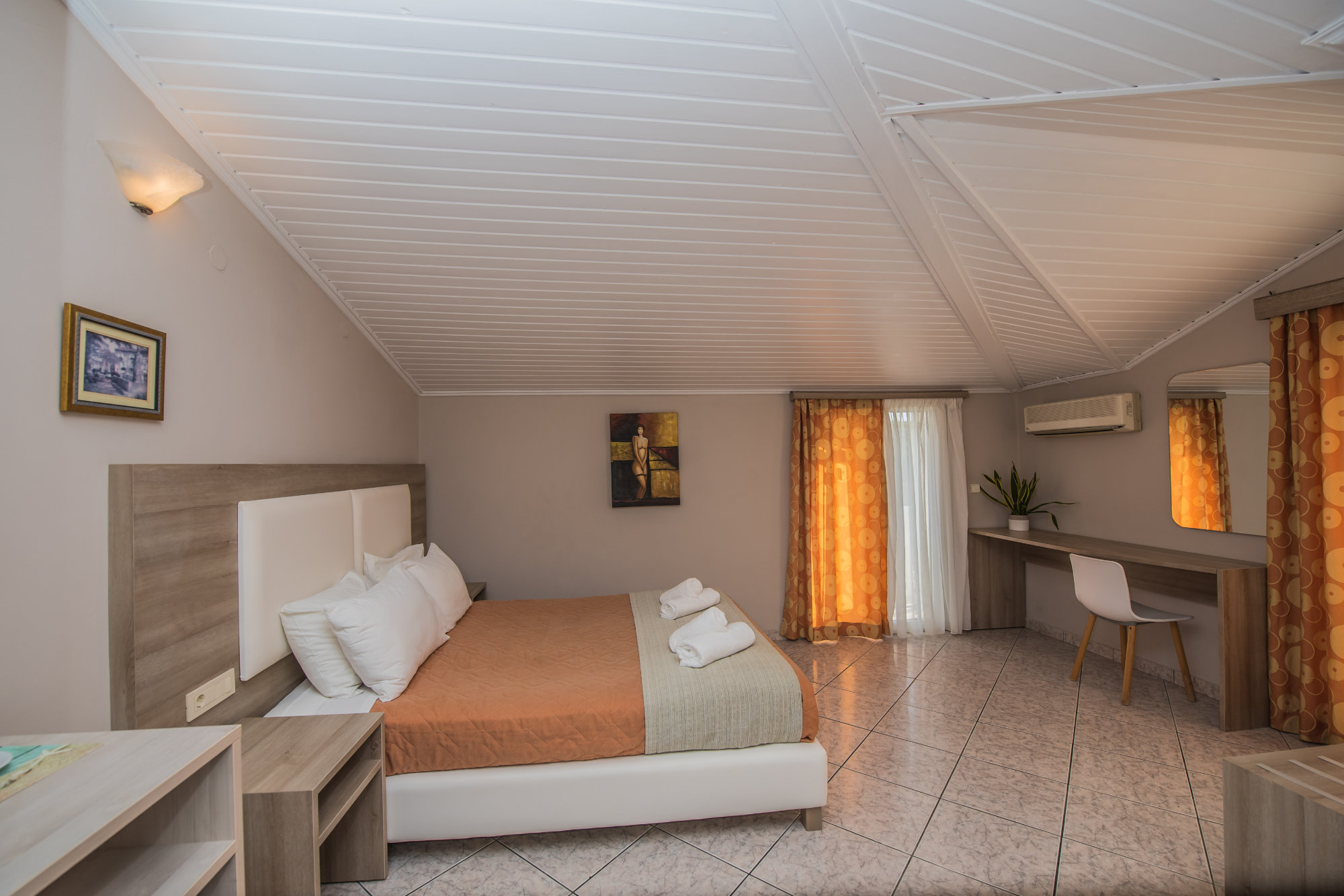 Double Room – Planos Beach